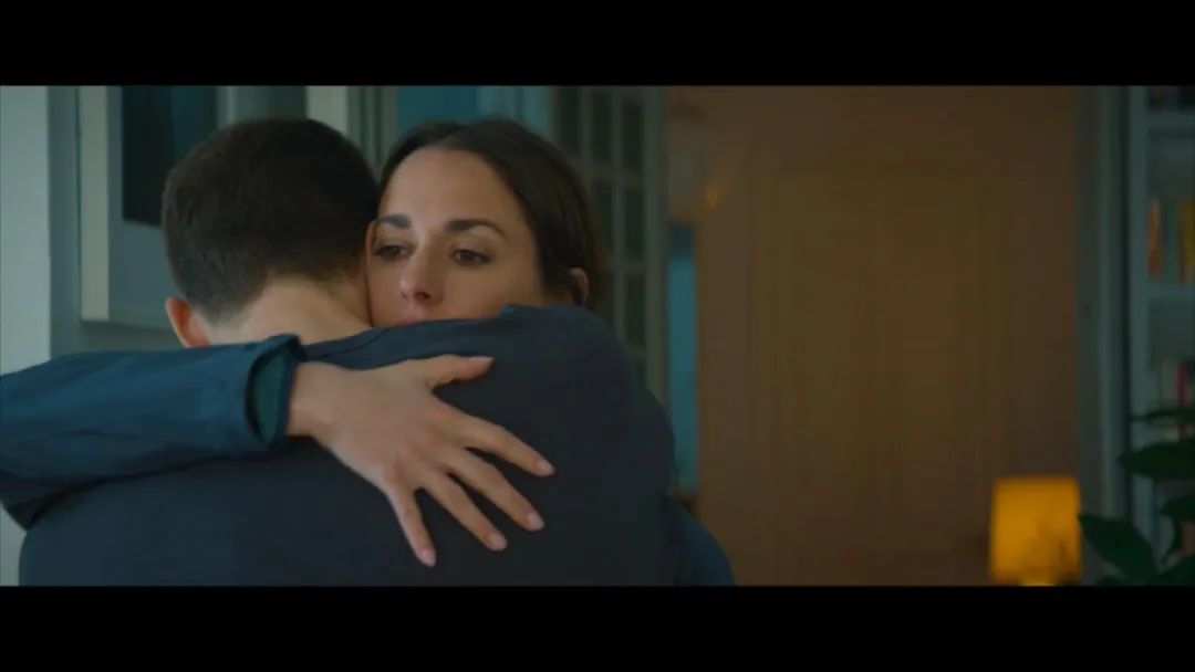 《吻到未来》和全剧组女演员都拍吻戏是什么体验？ - NetSmell