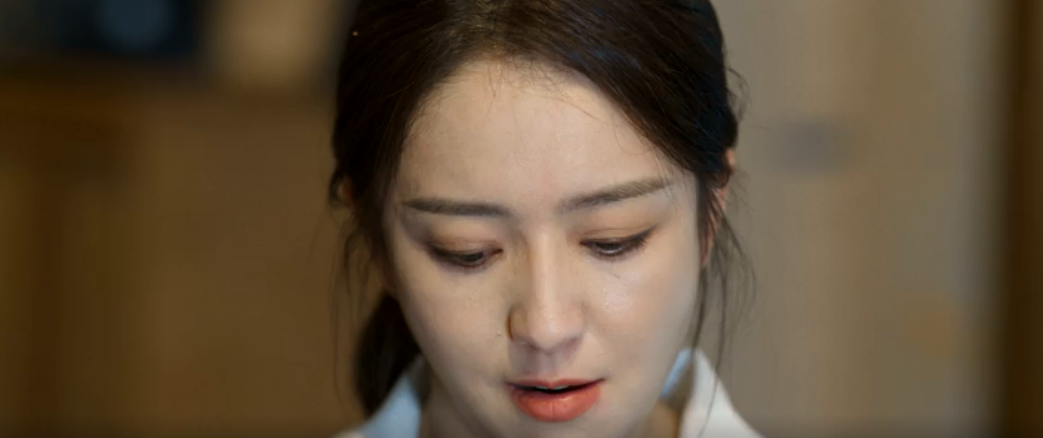 《我经过风暴》国产片少见，佟丽娅这回总算人间清醒了 - NetSmell