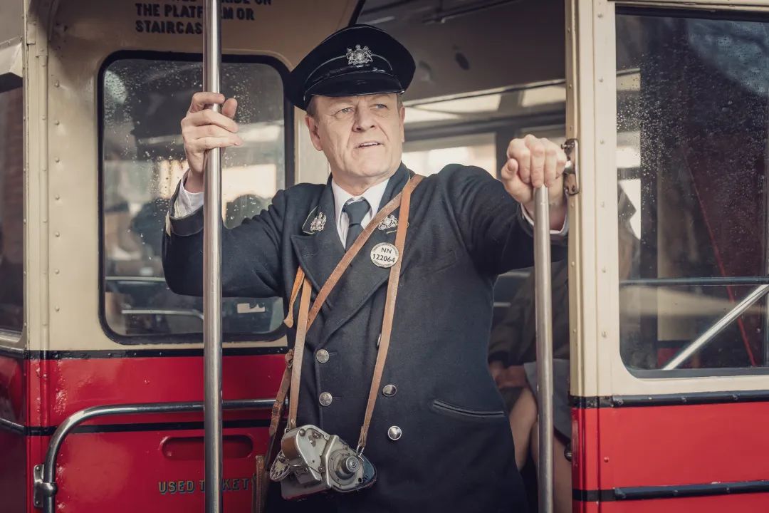 《战火浮生》第二季 质感厚重！BBC时代大剧太迷人了 - NetSmell