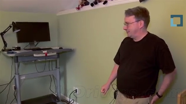 【视频】Linux之父Linus Torvalds的办公室首度视频曝光 | 程序师 - 程序员、编程语言、软件开发、编程技术